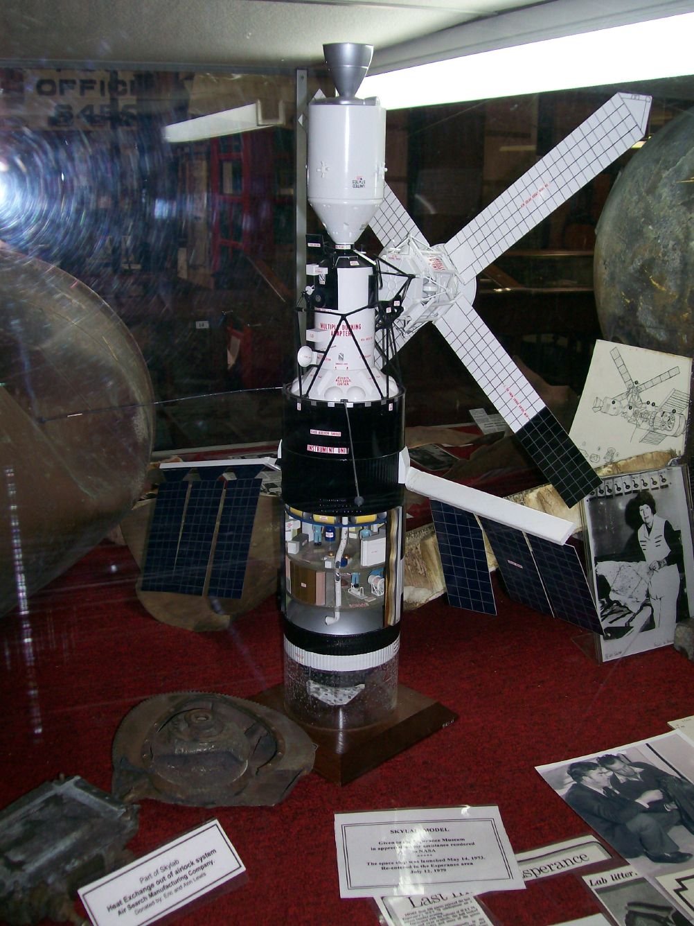 Honeysuckle Creek: The re-entry of Skylab